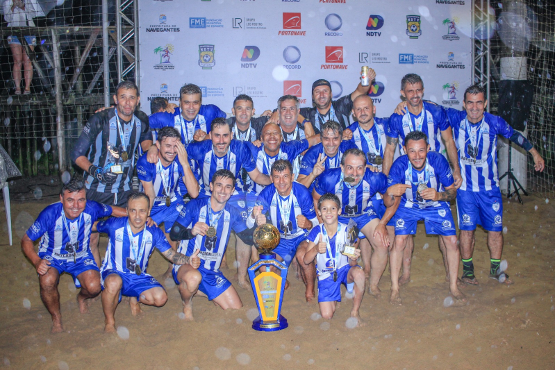 Conheça os campeões do Campeonato de Futebol de Areia 2024 - Jornal da ... Conheça os campeões do Campeonato de Futebol de Areia 2024 - Jornal da ...